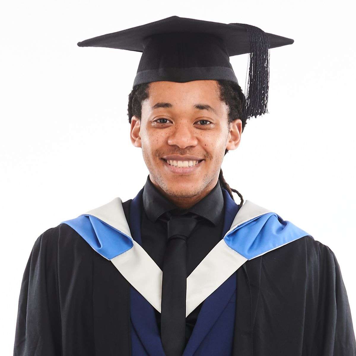 Abertay University Bachelors Graduation Set (Hire) – Churchill Gowns