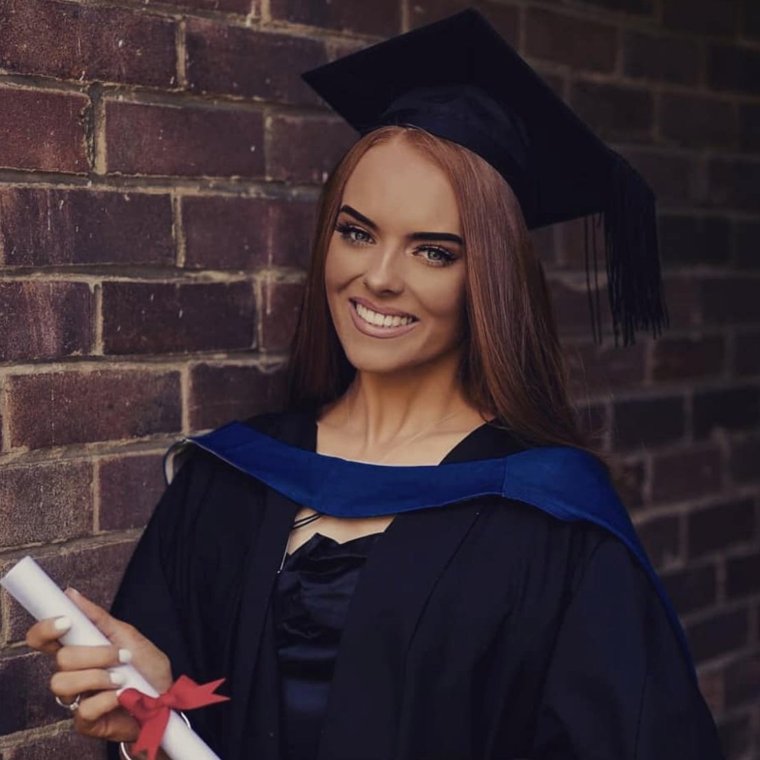 University of Reading Masters Graduation Set – Churchill Gowns